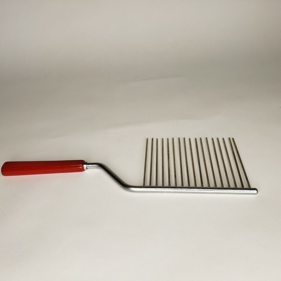 unbranded | Kitchen | Vintage Red Bakelite Angel Food Cake Cutter ...